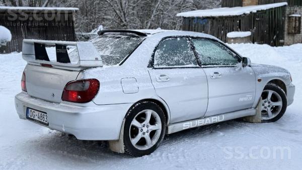 Subaru Impreza 2001 Madona, ar dzinēja tilpumu 2.00 L un nobraukumu 333 tūkst. km par 4200 €, foto 3 vietnē AUTOMOTO.COM.LV