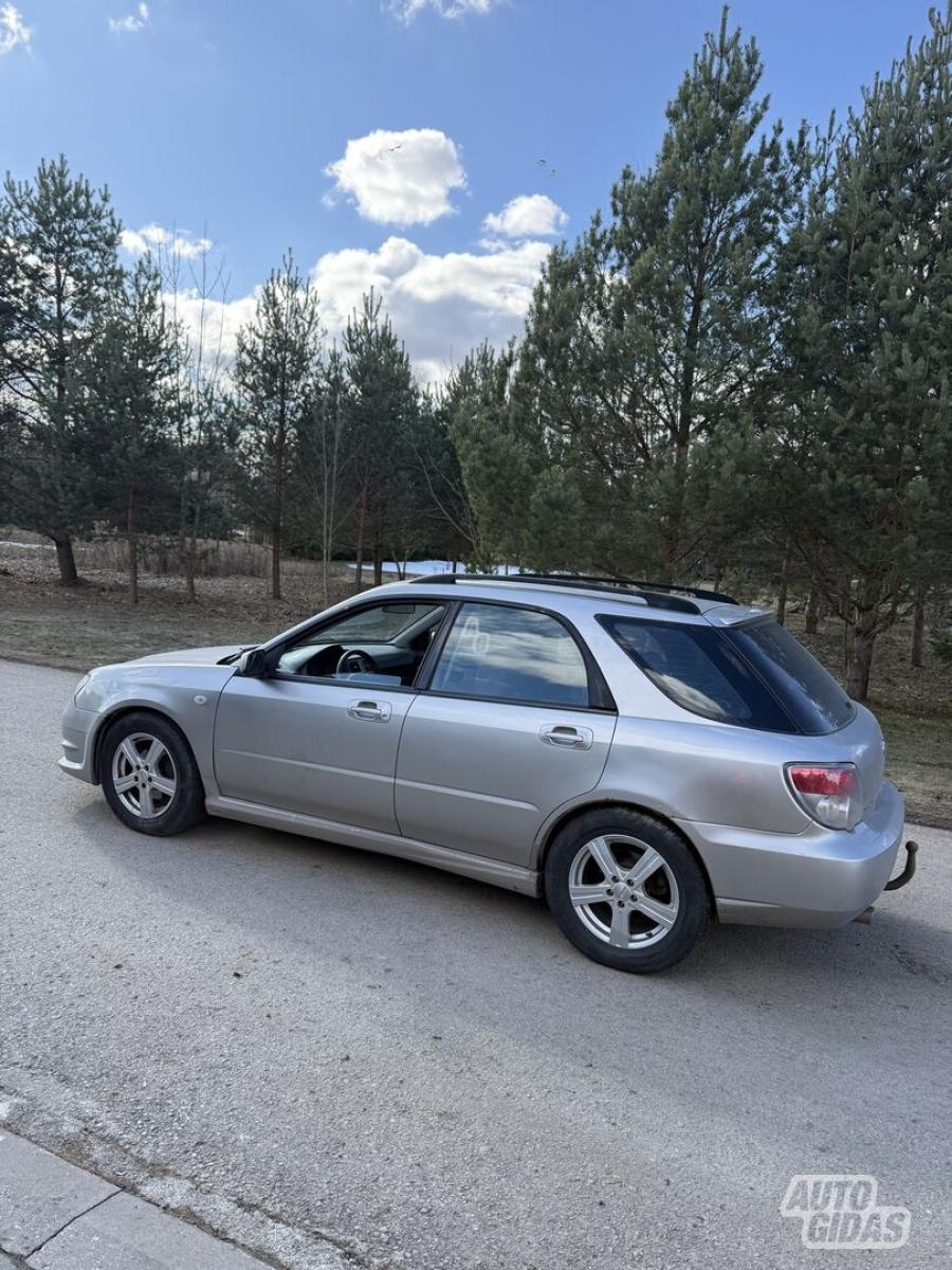 Subaru Impreza 2007 in Panevezys, with an engine capacity of 2.00 L and mileage of 260 thousand km for 950 €, photo 6 on AUTOMOTO.COM.LV