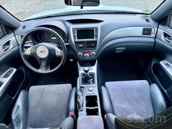 Subaru Impreza 2009 Rīga vietnē Balts Subaru Impreza 2009 Rīga, ar dzinēja tilpumu 2.50 L un nobraukumu 227 tūkst. km par 15500 €, foto 9 vietnē AUTOMOTO.COM.LV