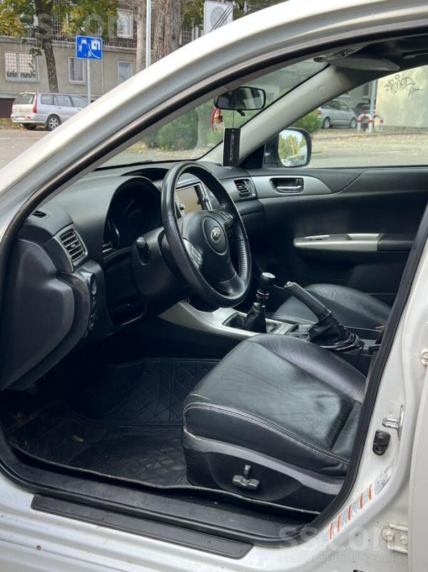 Balts Subaru Impreza 2010 Rīga, ar dzinēja tilpumu 2.00 L un nobraukumu 340 tūkst. km par 1900 €, foto 6 vietnē AUTOMOTO.COM.LV