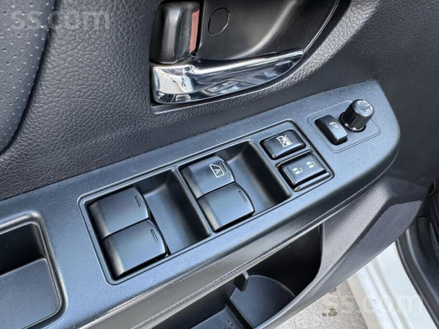 Balts Subaru Impreza 2013 Rīga, ar dzinēja tilpumu 1.60 L un nobraukumu 189 tūkst. km par 6700 €, foto 17 vietnē AUTOMOTO.COM.LV