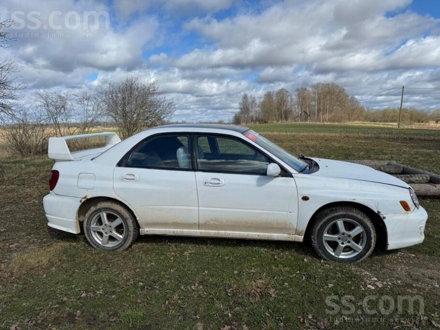 Balts Subaru Impreza 2002 Rēzekne, ar dzinēja tilpumu 2.00 L un nobraukumu 130 tūkst. km par 1500 €, foto 4 vietnē AUTOMOTO.COM.LV