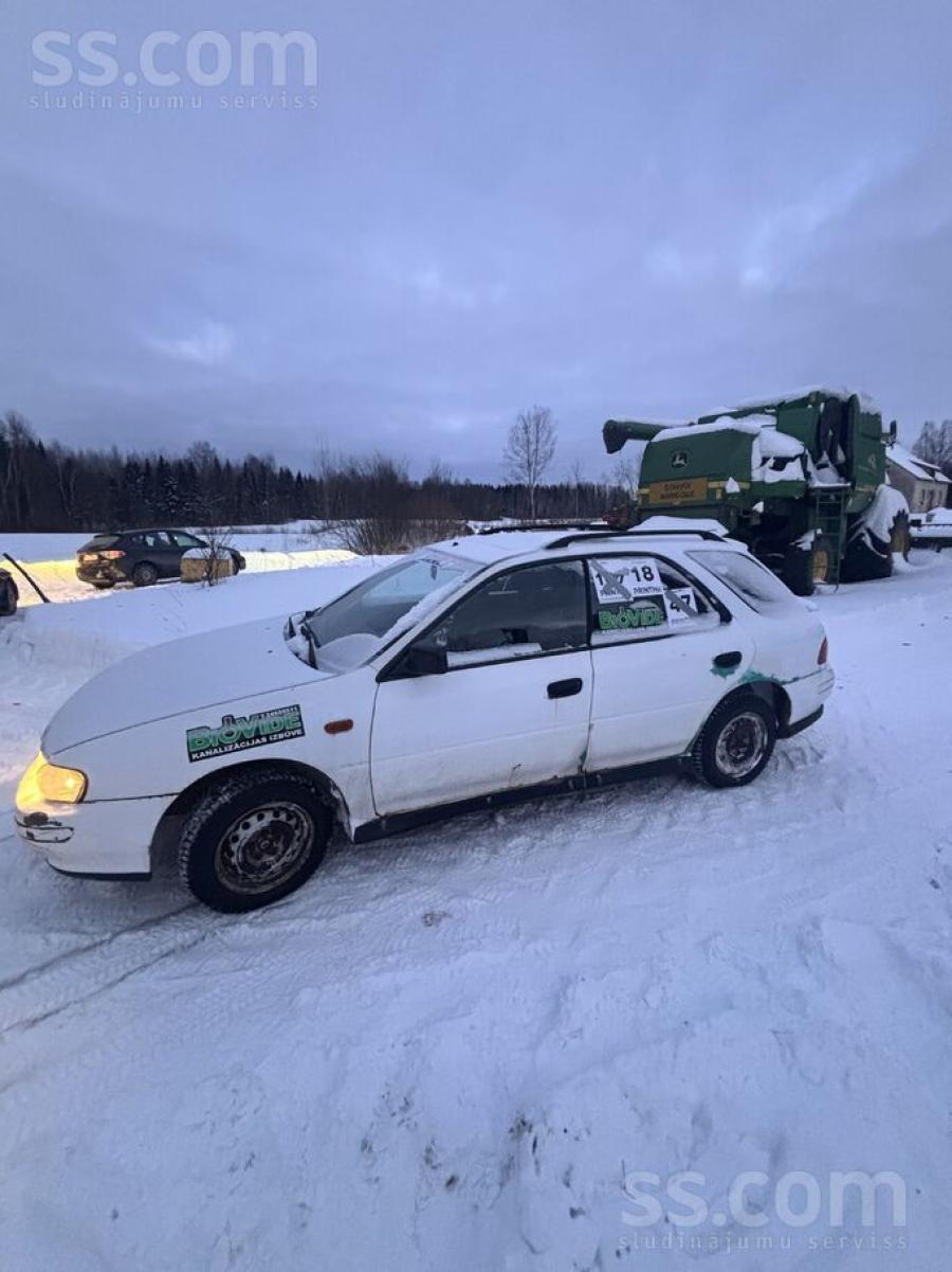 Balts Subaru Impreza 1994 Madona, ar dzinēja tilpumu 1.80 L un nobraukumu 241 tūkst. km par 1200 €, foto 4 vietnē AUTOMOTO.COM.LV
