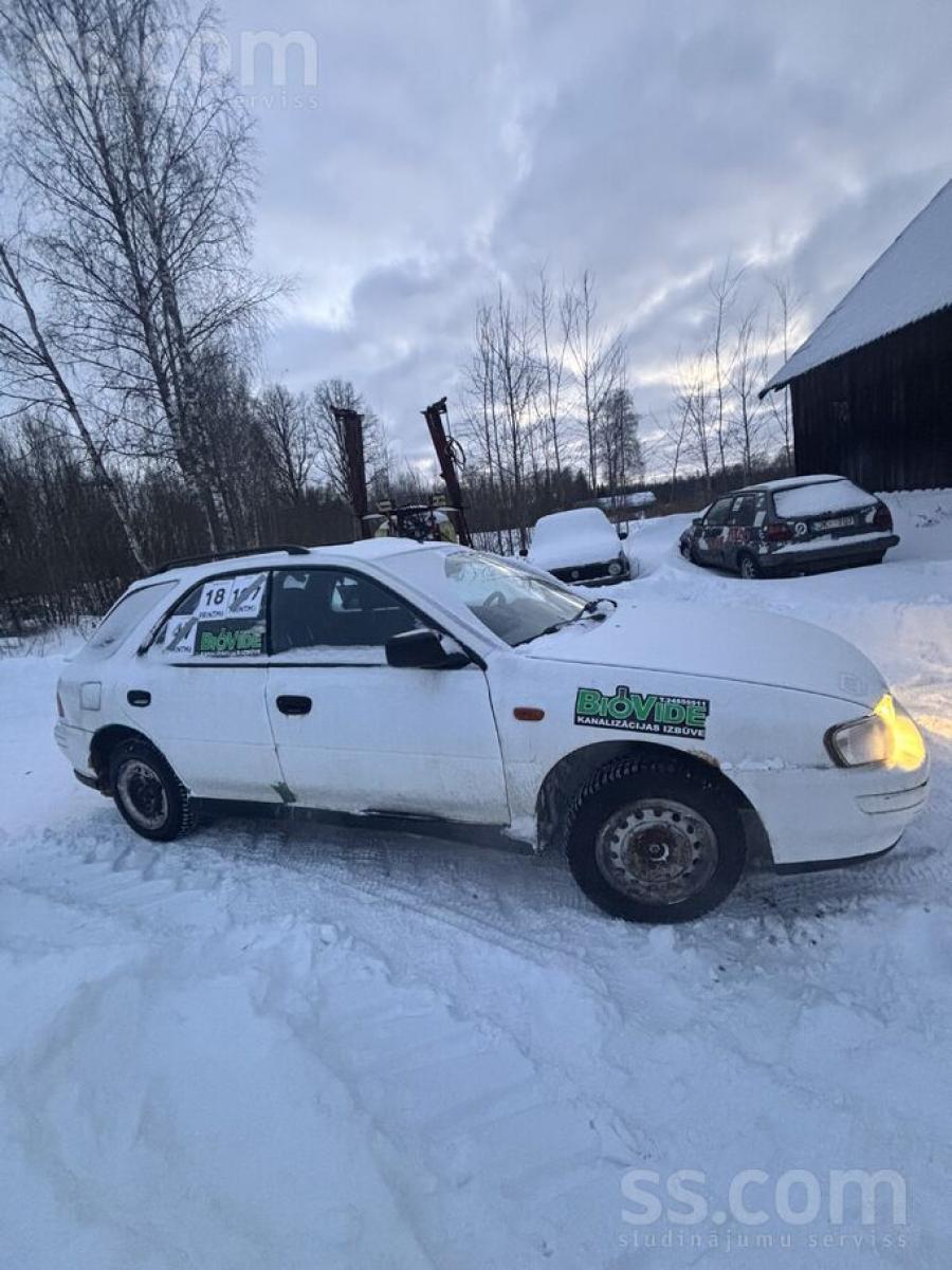 Balts Subaru Impreza 1994 Madona, ar dzinēja tilpumu 1.80 L un nobraukumu 241 tūkst. km par 1200 €, foto 5 vietnē AUTOMOTO.COM.LV