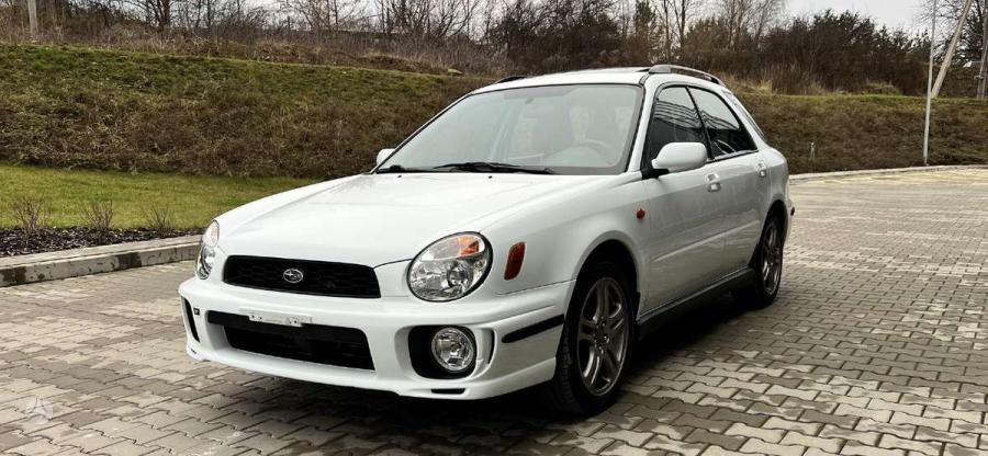 White Subaru Impreza 2002 in Vilnius, with an engine capacity of 2.00 L and mileage of 112 thousand km for 3950 €, photo 1 on AUTOMOTO.COM.LV