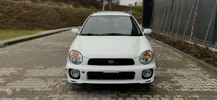 White Subaru Impreza 2002 in Vilnius, with an engine capacity of 2.00 L and mileage of 112 thousand km for 3950 €, photo 2 on AUTOMOTO.COM.LV
