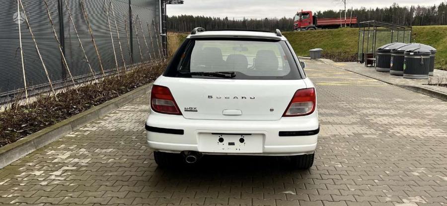 White Subaru Impreza 2002 in Vilnius, with an engine capacity of 2.00 L and mileage of 112 thousand km for 3950 €, photo 6 on AUTOMOTO.COM.LV