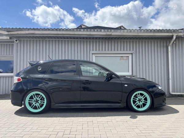 Черный Субару Impreza WRX 2007 в Каунас, объемом двигателя 2.46 л и пробегом 320 тыс. км за 6500 €, фото 3 на AUTOMOTO.COM.LV