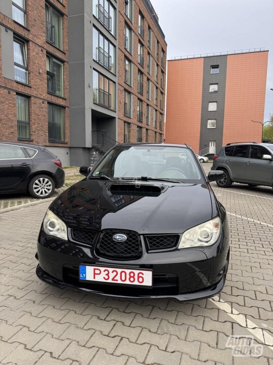 Black Subaru Impreza WRX 2006 in Klaipeda, with an engine capacity of 2.50 L and mileage of 280 thousand km for 6200 €, photo 3 on AUTOMOTO.COM.LV