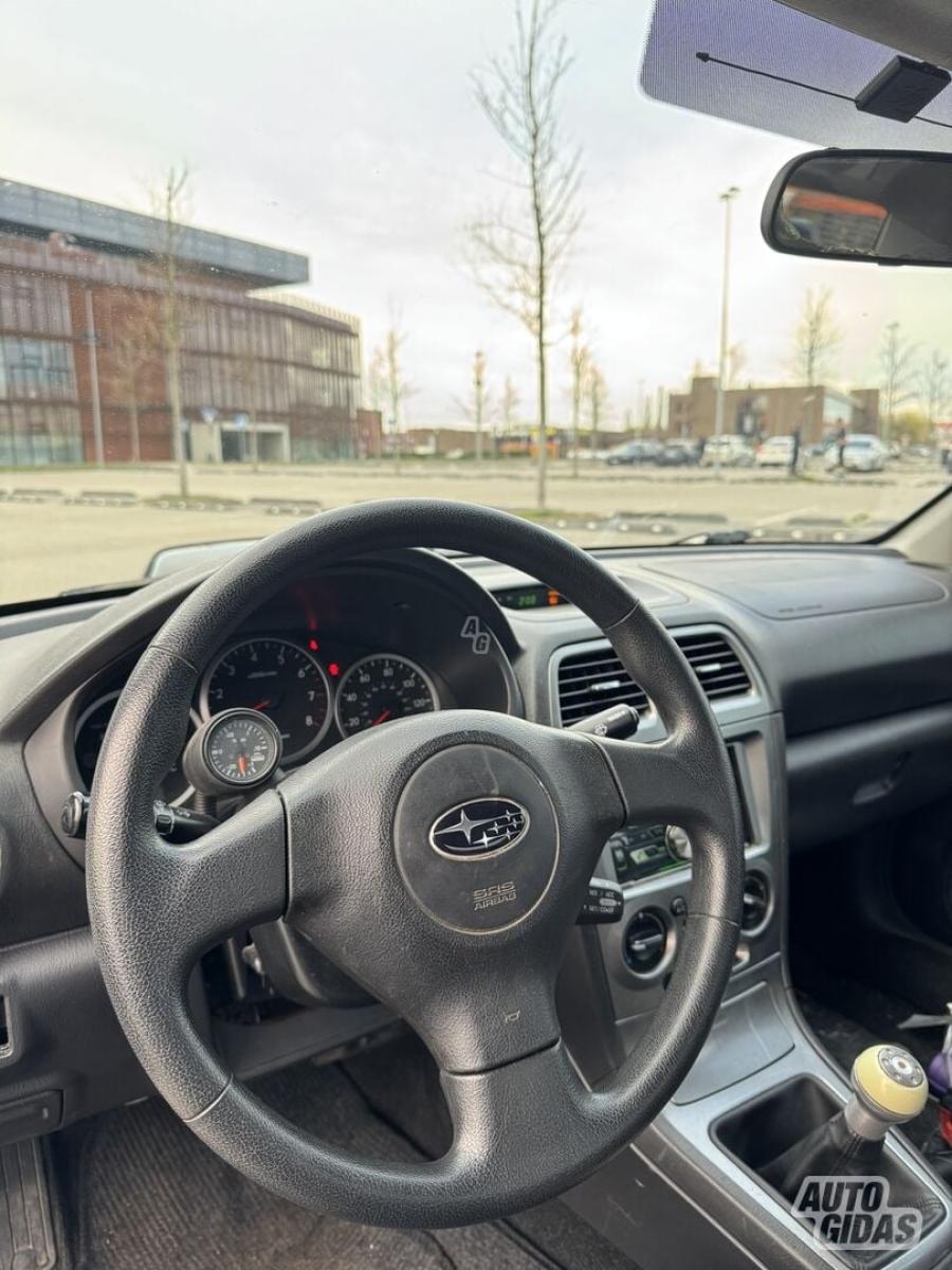 Black Subaru Impreza WRX 2006 in Klaipeda, with an engine capacity of 2.50 L and mileage of 280 thousand km for 6200 €, photo 12 on AUTOMOTO.COM.LV