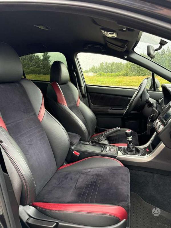 Черный Субару Impreza WRX 2015 в Рига, объемом двигателя 2.50 л и пробегом 150 тыс. км за 22000 €, фото 8 на AUTOMOTO.COM.LV