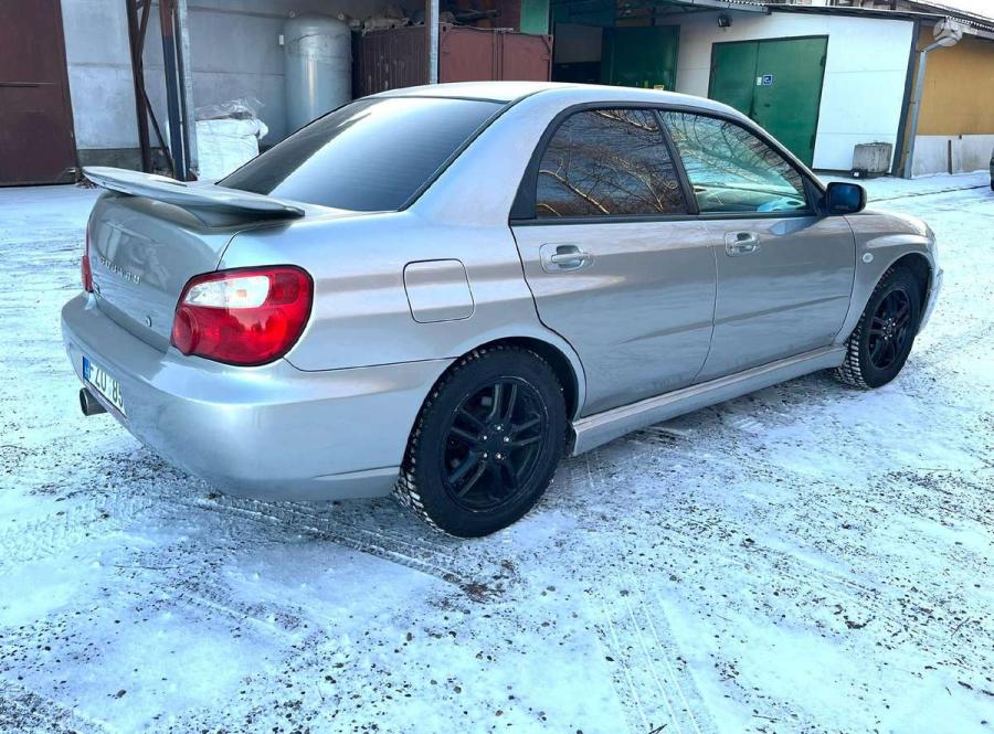 Grey Subaru Impreza WRX 2005 in Panevezys, with an engine capacity of 1.99 L and mileage of 195 thousand km for 7500 €, photo 3 on AUTOMOTO.COM.LV