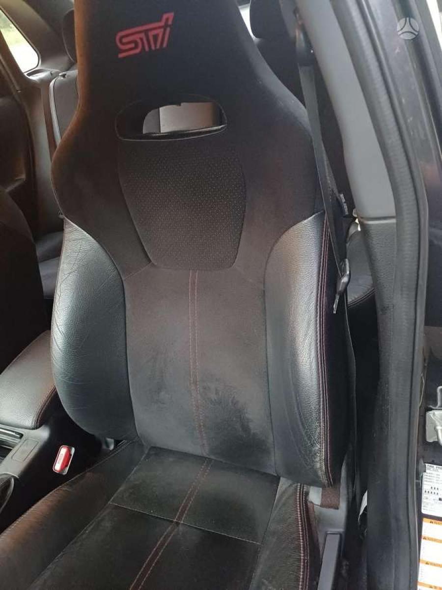 Grey Subaru Impreza WRX 2011 in Vilnius, with an engine capacity of 2.46 L and mileage of 144 thousand km for 13400 €, photo 9 on AUTOMOTO.COM.LV