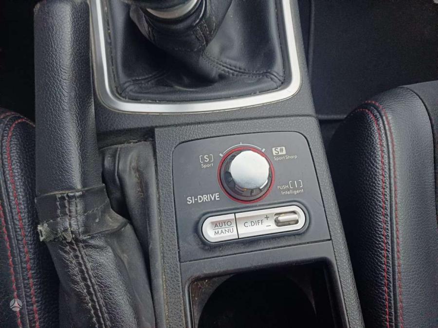 Grey Subaru Impreza WRX 2011 in Vilnius, with an engine capacity of 2.46 L and mileage of 144 thousand km for 13400 €, photo 15 on AUTOMOTO.COM.LV