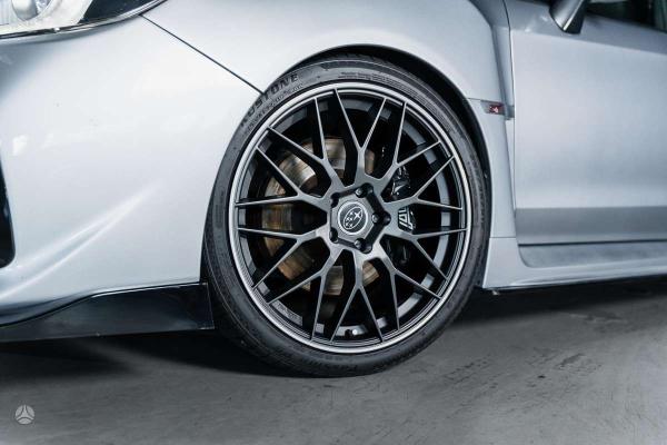 Pelēks Subaru Impreza WRX 2016 Viļņa, ar dzinēja tilpumu 2.46 L un nobraukumu 163 tūkst. km par 20999 €, foto 10 vietnē AUTOMOTO.COM.LV