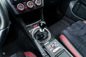 Grey Subaru Impreza WRX 2016 in Vilnius, with an engine capacity of 2.46 L and mileage of 163 thousand km for 20999 €, photo 27 on AUTOMOTO.COM.LV