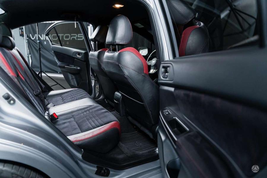 Grey Subaru Impreza WRX 2016 in Vilnius, with an engine capacity of 2.46 L and mileage of 163 thousand km for 20999 €, photo 31 on AUTOMOTO.COM.LV
