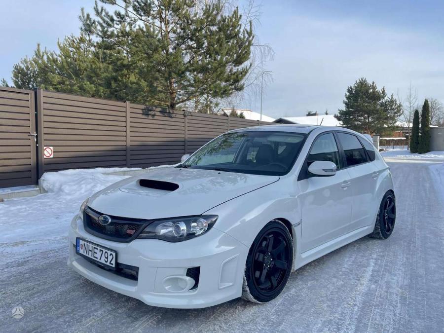 Balts Subaru Impreza WRX 2011 Viļņa, ar dzinēja tilpumu 2.46 L un nobraukumu 140 tūkst. km par 7800 €, foto 1 vietnē AUTOMOTO.COM.LV
