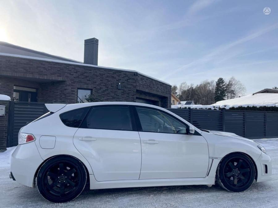 Balts Subaru Impreza WRX 2011 Viļņa, ar dzinēja tilpumu 2.46 L un nobraukumu 140 tūkst. km par 7800 €, foto 4 vietnē AUTOMOTO.COM.LV