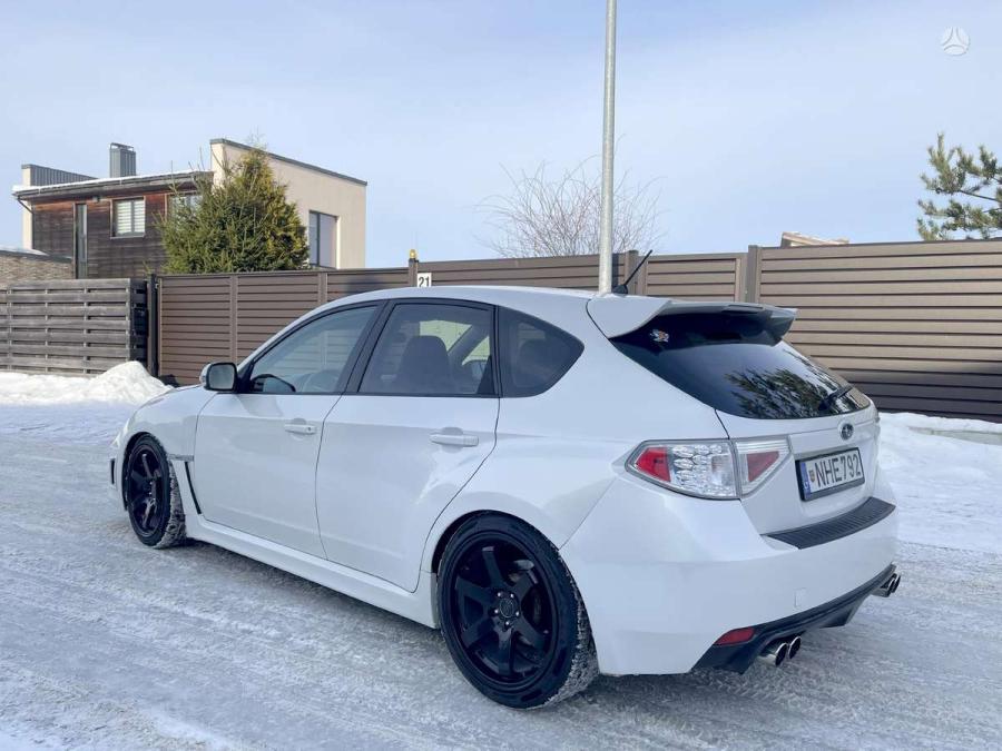 Balts Subaru Impreza WRX 2011 Viļņa, ar dzinēja tilpumu 2.46 L un nobraukumu 140 tūkst. km par 7800 €, foto 5 vietnē AUTOMOTO.COM.LV