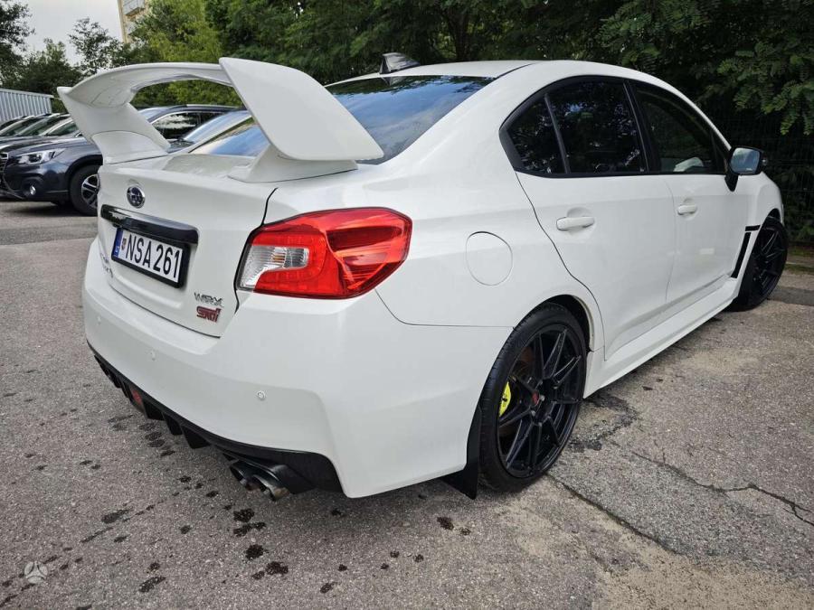Белый Субару Impreza WRX 2018 в Вильнюс, объемом двигателя 2.46 л и пробегом 121 тыс. км за 28500 €, фото 3 на AUTOMOTO.COM.LV