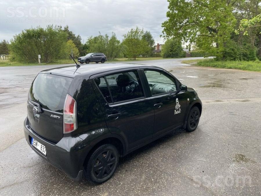 Black Subaru Justy 2008 in Riga, with an engine capacity of 1.00 L and mileage of 147 thousand km for 1350 €, photo 5 on AUTOMOTO.COM.LV