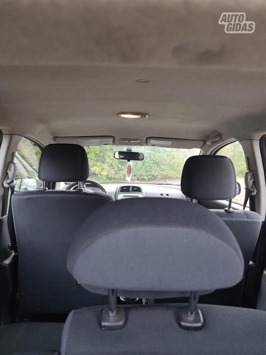 Black Subaru Justy 2009 in Silute, with an engine capacity of 1.00 L and mileage of 210 thousand km for 1650 €, photo 16 on AUTOMOTO.COM.LV