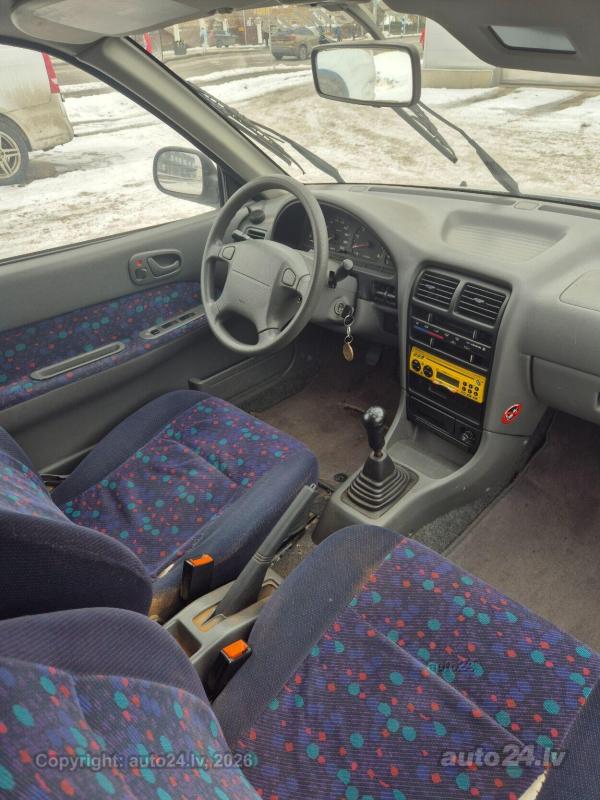 Pelēks Subaru Justy 2000 Tartu, ar dzinēja tilpumu 1.30 L un nobraukumu 16 tūkst. km par 1599 €, foto 3 vietnē AUTOMOTO.COM.LV