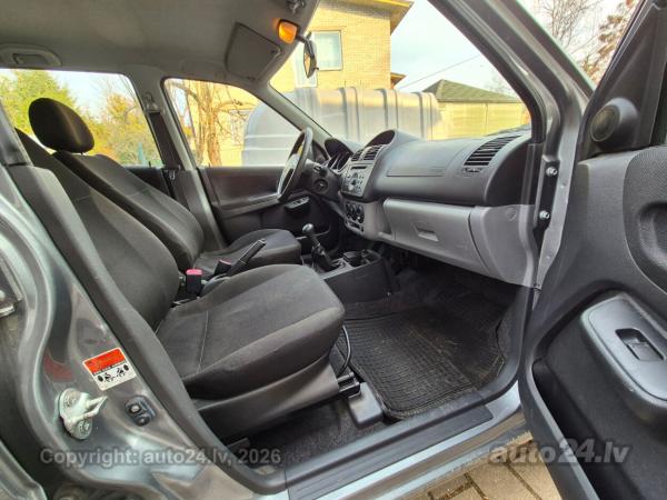 Pelēks Subaru Justy 2007 Tartu, ar dzinēja tilpumu 1.30 L un nobraukumu 104 tūkst. km par 3990 €, foto 5 vietnē AUTOMOTO.COM.LV