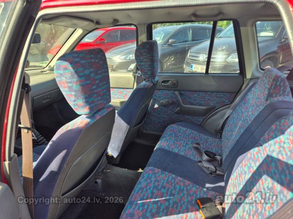 Красный Субару Джасти 2001 в Тарту, объемом двигателя 1.30 л и пробегом 59 тыс. км за 2790 €, фото 5 на AUTOMOTO.COM.LV