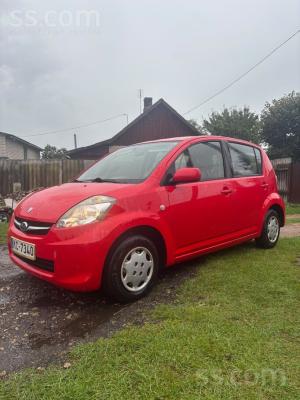 Sarkans Subaru Justy 2009 Krāslava, ar dzinēja tilpumu 1.00 L un nobraukumu 196 tūkst. km par 1150 €, foto  vietnē AUTOMOTO.COM.LV