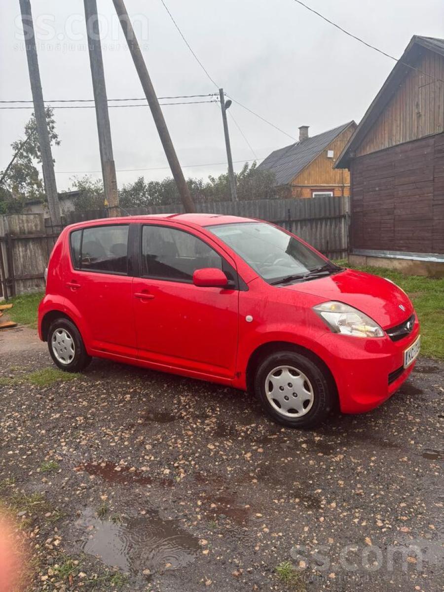 Sarkans Subaru Justy 2009 Krāslava, ar dzinēja tilpumu 1.00 L un nobraukumu 196 tūkst. km par 1150 €, foto 3 vietnē AUTOMOTO.COM.LV
