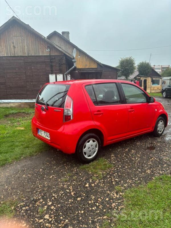 Sarkans Subaru Justy 2009 Krāslava, ar dzinēja tilpumu 1.00 L un nobraukumu 196 tūkst. km par 1150 €, foto 5 vietnē AUTOMOTO.COM.LV