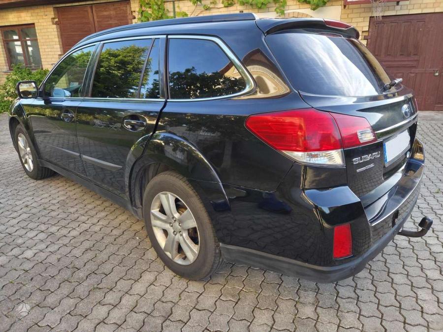 Melns Subaru Legacy 2012 Panevēža, ar dzinēja tilpumu 2.00 L un nobraukumu 210 tūkst. km par 5000 €, foto 5 vietnē AUTOMOTO.COM.LV