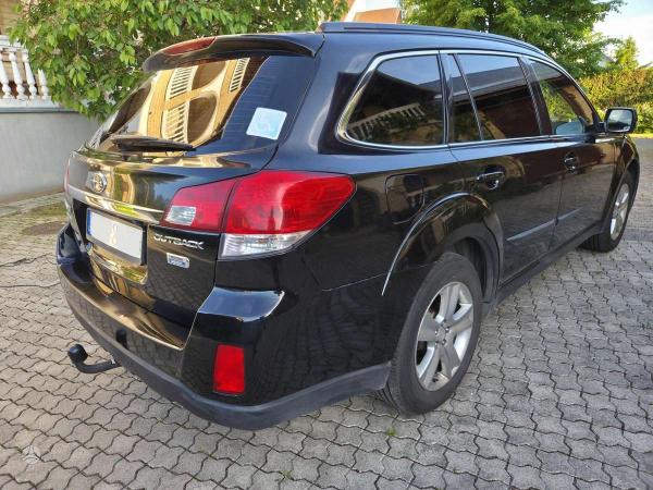 Black Subaru Legacy 2012 in Panevezys, with an engine capacity of 2.00 L and mileage of 210 thousand km for 5000 €, photo 5 on AUTOMOTO.COM.LV
