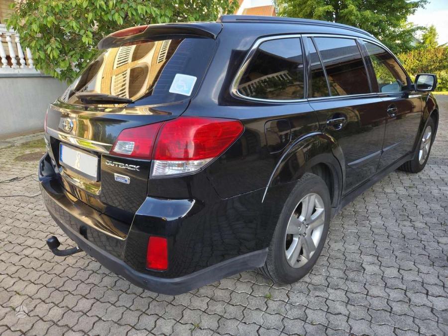 Melns Subaru Legacy 2012 Panevēža, ar dzinēja tilpumu 2.00 L un nobraukumu 210 tūkst. km par 5000 €, foto 6 vietnē AUTOMOTO.COM.LV