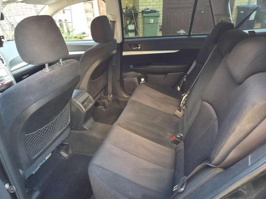Melns Subaru Legacy 2012 Panevēža, ar dzinēja tilpumu 2.00 L un nobraukumu 210 tūkst. km par 5000 €, foto 12 vietnē AUTOMOTO.COM.LV