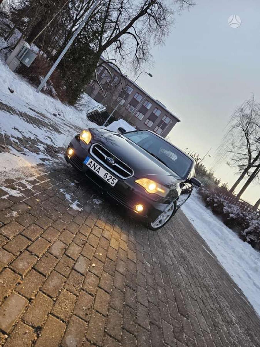 Black Subaru Legacy 2004 in Utena, with an engine capacity of 3.00 L and mileage of 285 thousand km for 2800 €, photo 2 on AUTOMOTO.COM.LV