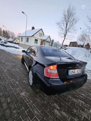 Black Subaru Legacy 2004 in Utena, with an engine capacity of 3.00 L and mileage of 285 thousand km for 2800 €, photo 6 on AUTOMOTO.COM.LV