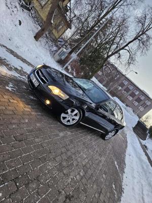 Black Subaru Legacy 2004 in Utena, with an engine capacity of 3.00 L and mileage of 285 thousand km for 2800 €, photo 8 on AUTOMOTO.COM.LV