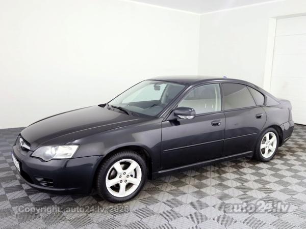 Melns Subaru Legacy 2004 Tallina, ar dzinēja tilpumu 2.00 L un nobraukumu 269 tūkst. km par 1299 €, foto 2 vietnē AUTOMOTO.COM.LV
