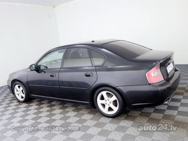 Melns Subaru Legacy 2004 Tallina, ar dzinēja tilpumu 2.00 L un nobraukumu 269 tūkst. km par 1299 €, foto 4 vietnē AUTOMOTO.COM.LV