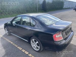 Melns Subaru Legacy 2004 Jūrmala, ar dzinēja tilpumu 3.00 L un nobraukumu 259 tūkst. km par 2950 €, foto 4 vietnē AUTOMOTO.COM.LV