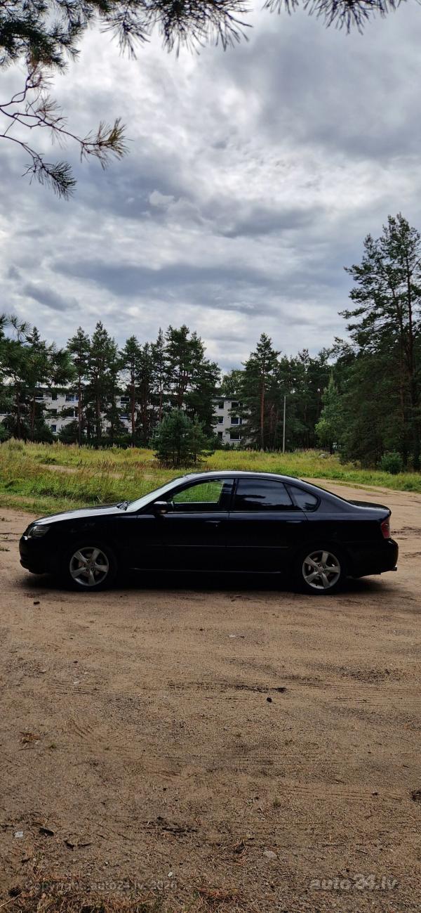 Melns Subaru Legacy 2004 Tallina, ar dzinēja tilpumu 2.00 L un nobraukumu 273 tūkst. km par 1700 €, foto 4 vietnē AUTOMOTO.COM.LV