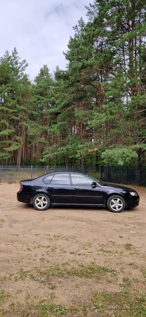 Black Subaru Legacy 2004 in Tallinn, with an engine capacity of 2.00 L and mileage of 273 thousand km for 1700 €, photo 6 on AUTOMOTO.COM.LV