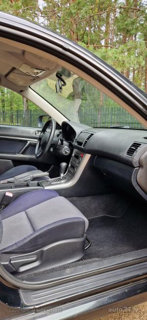 Black Subaru Legacy 2004 in Tallinn, with an engine capacity of 2.00 L and mileage of 273 thousand km for 1700 €, photo 10 on AUTOMOTO.COM.LV