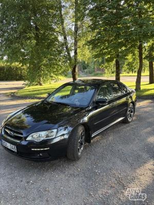 Melns Subaru Legacy 2005 Raseiniai, ar dzinēja tilpumu 3.00 L un nobraukumu 205 tūkst. km par 2650 €, foto 3 vietnē AUTOMOTO.COM.LV