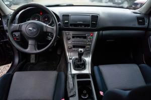 Melns Subaru Legacy 2005 Rīga, ar dzinēja tilpumu 2.50 L un nobraukumu 272 tūkst. km par 2500 €, foto 5 vietnē AUTOMOTO.COM.LV