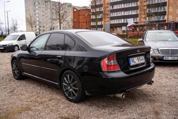 Черный Субару Легаси 2005 в Рига, объемом двигателя 2.50 л и пробегом 272 тыс. км за 2500 €, фото 5 на AUTOMOTO.COM.LV