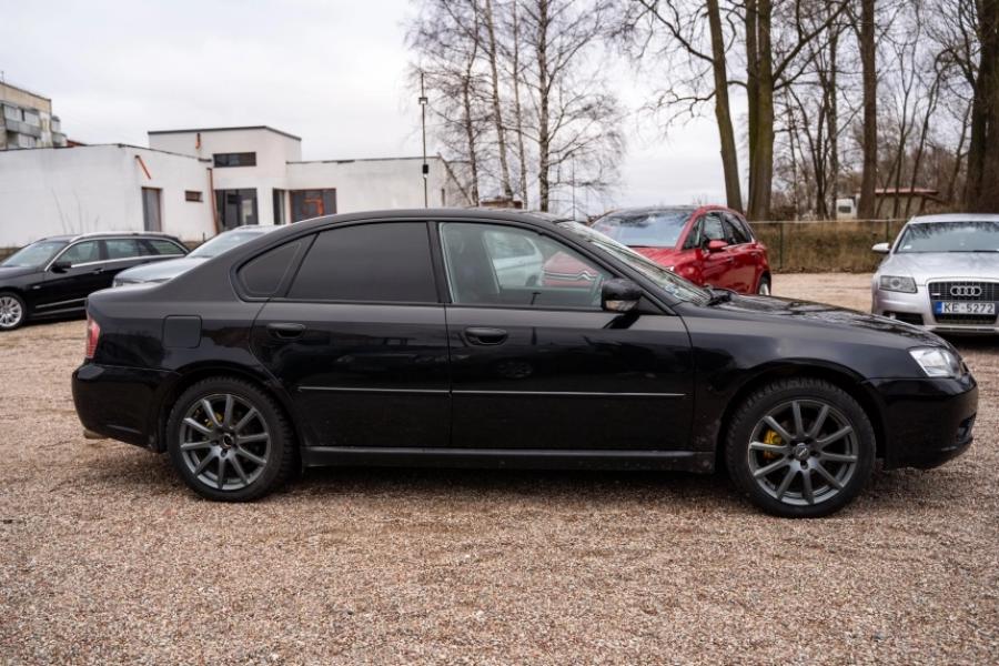 Melns Subaru Legacy 2005 Rīga, ar dzinēja tilpumu 2.50 L un nobraukumu 272 tūkst. km par 2500 €, foto 9 vietnē AUTOMOTO.COM.LV